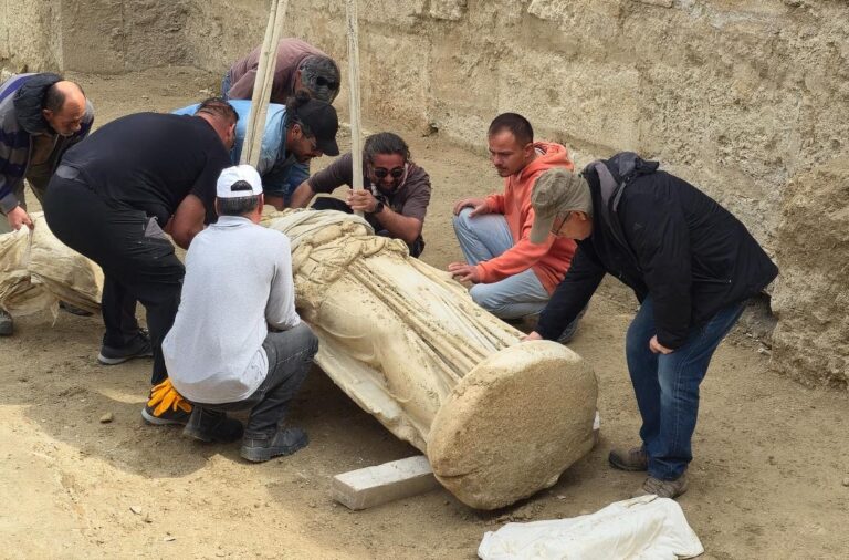 Two thousand year old statue of Athena discovered in Turkey ...